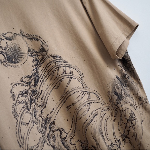 Uniqlo | Shirts | Attack On Titan The Rumbling Begins Uniqlo Streetwear ...